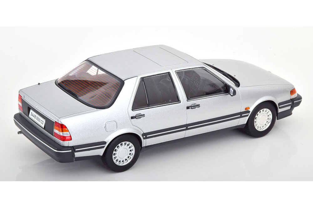 Модель коллекционная TRIPLE 9 Saab 9000 cd 1990 silver — фото 1