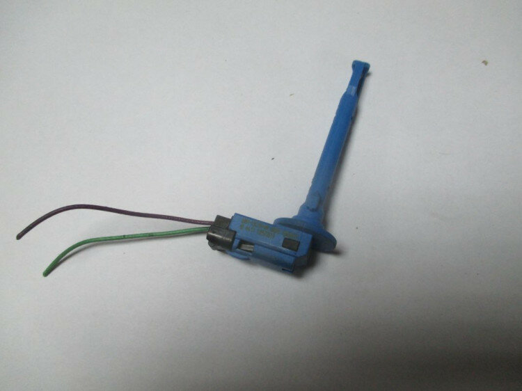 Датчик температуры воздуха в печке отопителя 689119C734AA 689119C734AA Форд Фокус 3 длинный 734