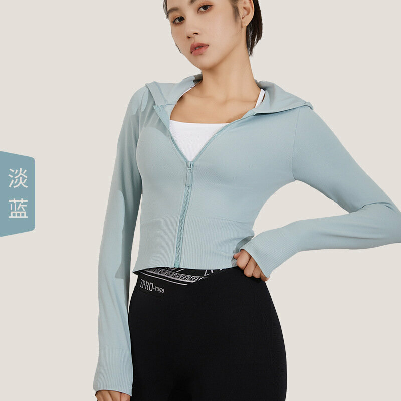 Куртка спортивная