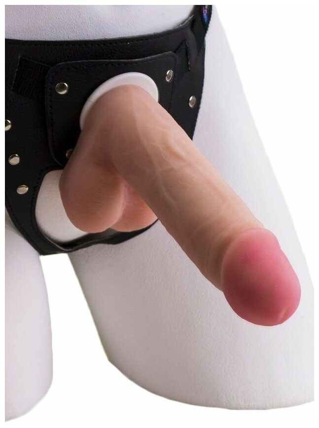 Страпон в подарочной упаковке: трусики с плугом и фаллоимитатор-насадка - 16 см, LOVETOY (А-Полимер), неоскин, телесный