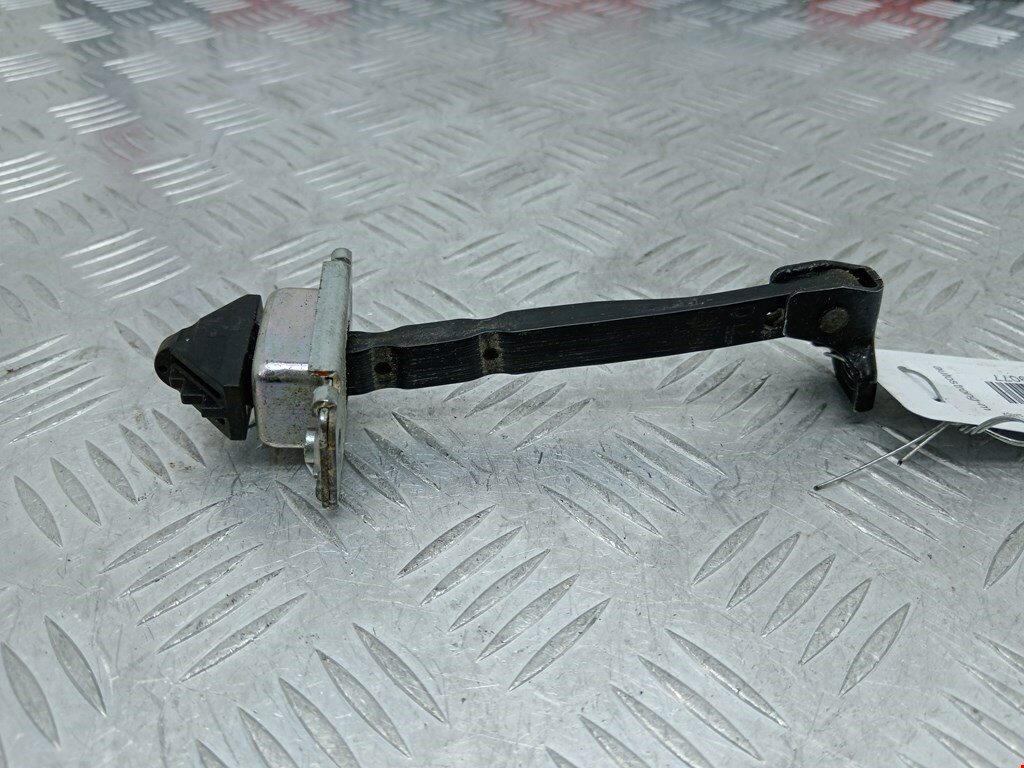 Ограничитель открывания двери Mazda CX-3 (DK) D10E72270 арт. 1759077
