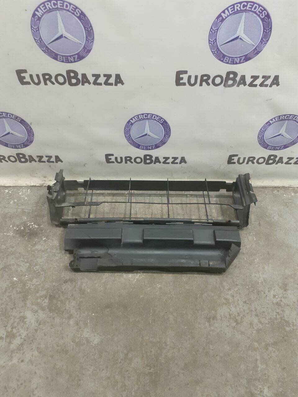 Дефлектор радиатора Mercedes W203 A2035053730