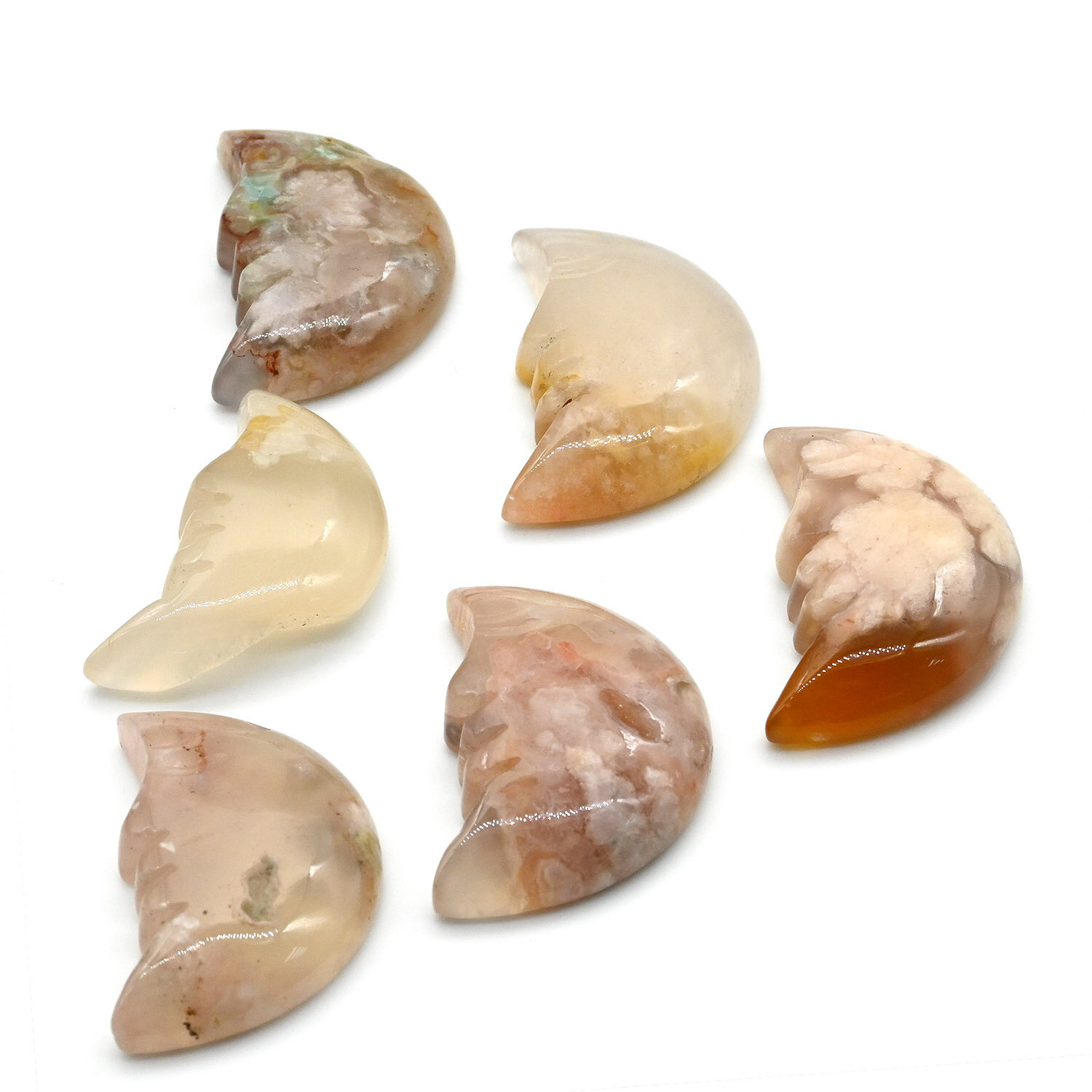 Полумесяц из агата сакуры 20*35*7мм, 10г .