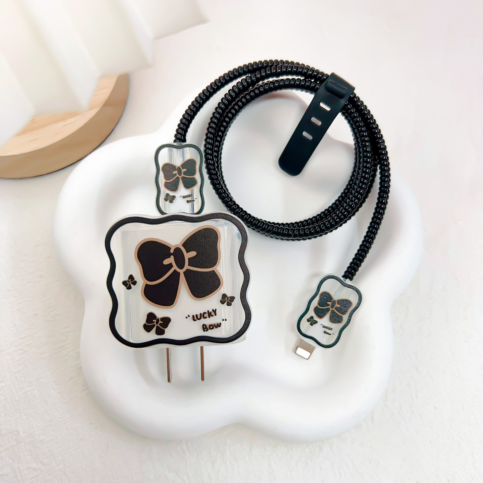 Защитный чехол Wave, для зарядного устройства Apple, цвет лук удачи, с лазерной черной линией