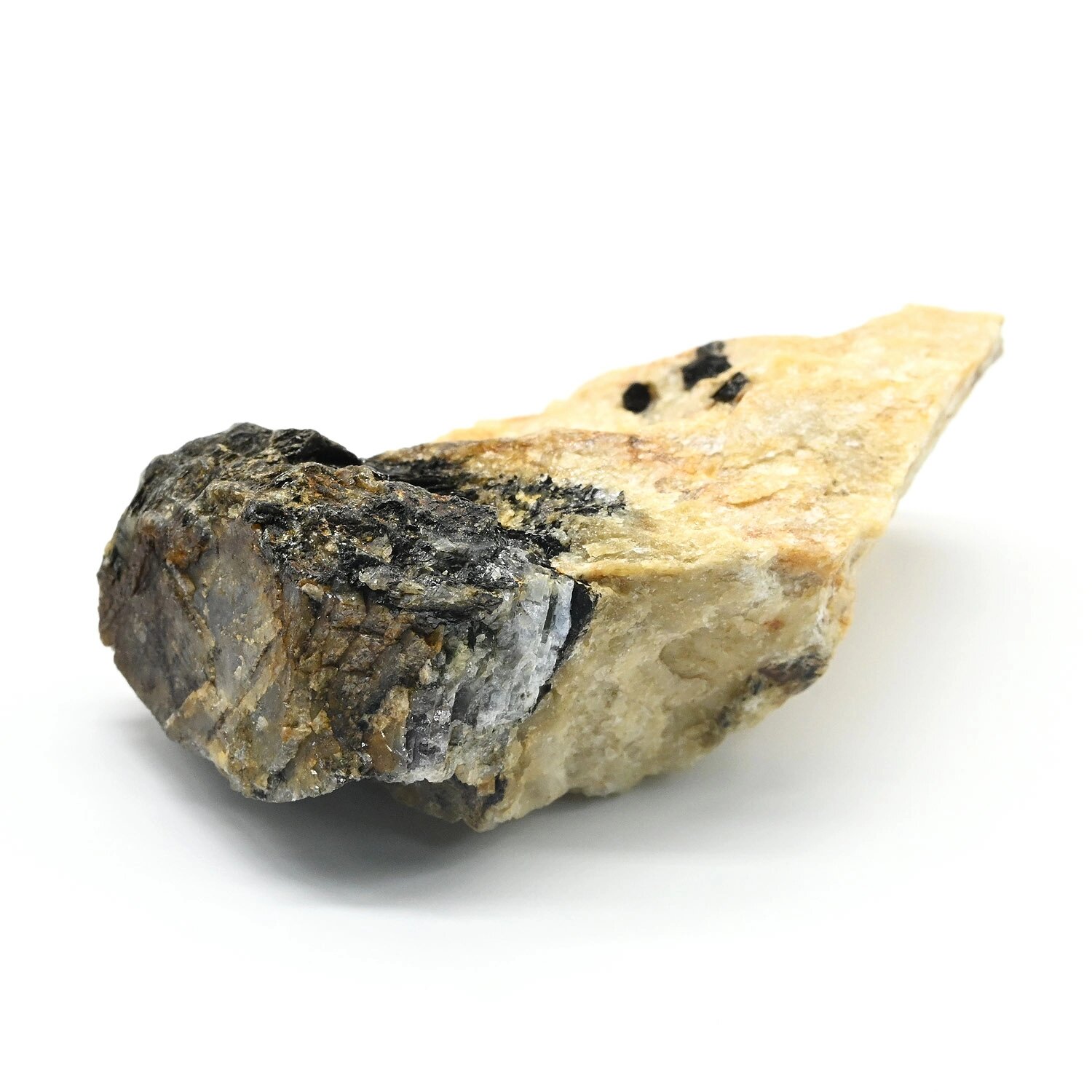 Корунд сапфир в породе 50*24*17мм, 27г .