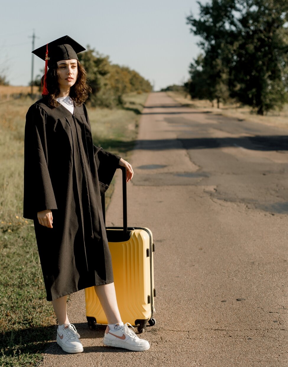 Мантия выпускника (комплект) - Модель Стандарт - цвет черный