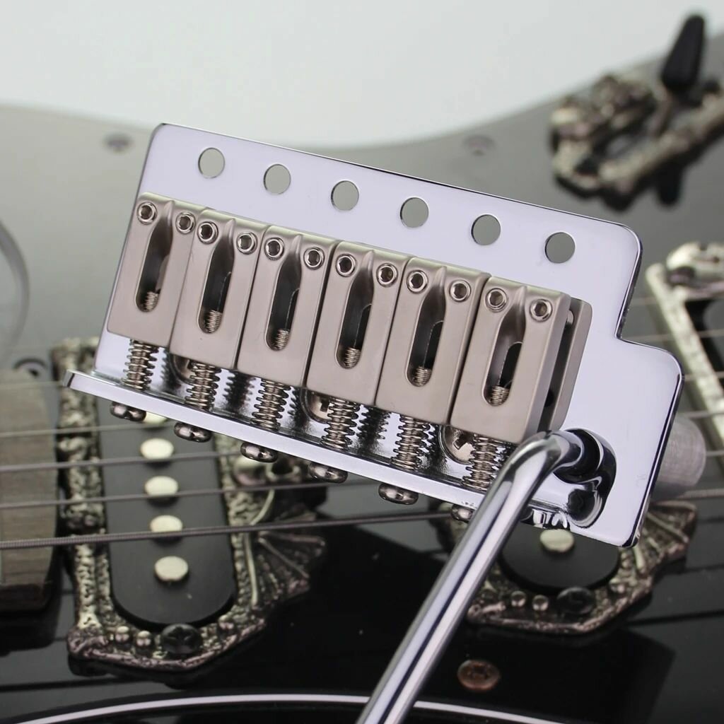 Система вибрато-бриджа для электрогитары ST Stratocaster, цвет хром-серебристый, шаг 10,5 мм