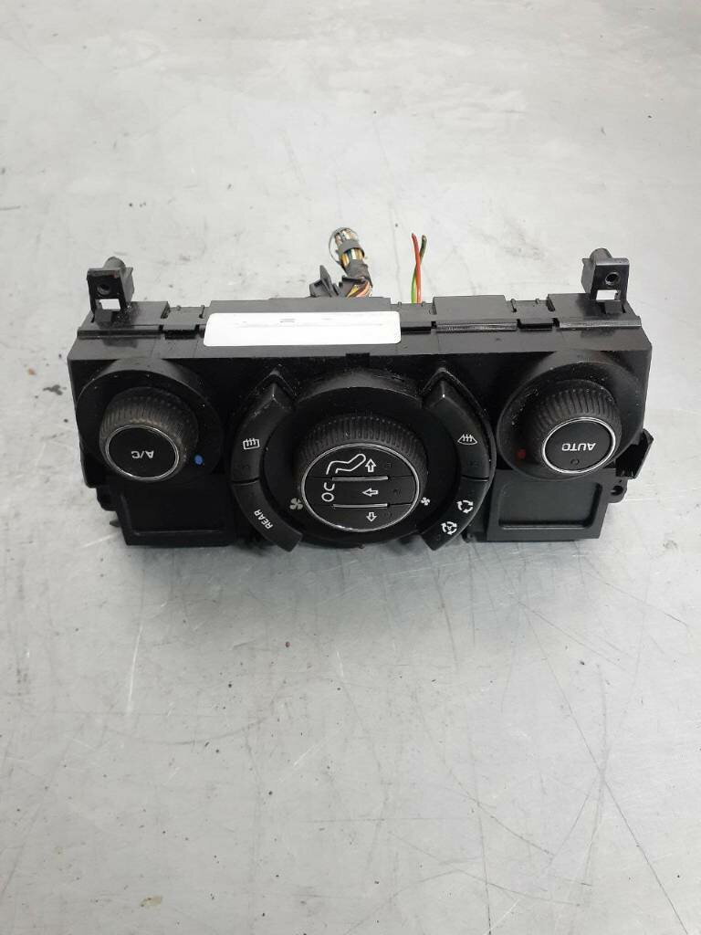 Блок управления печки/климат-контроля Peugeot 3008 2012