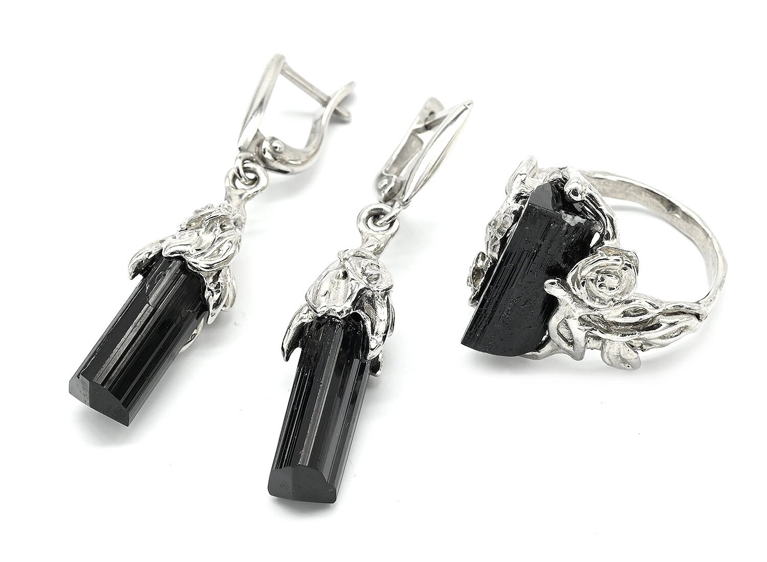 Комплект бижутерии: кольцо, серьги, турмалин