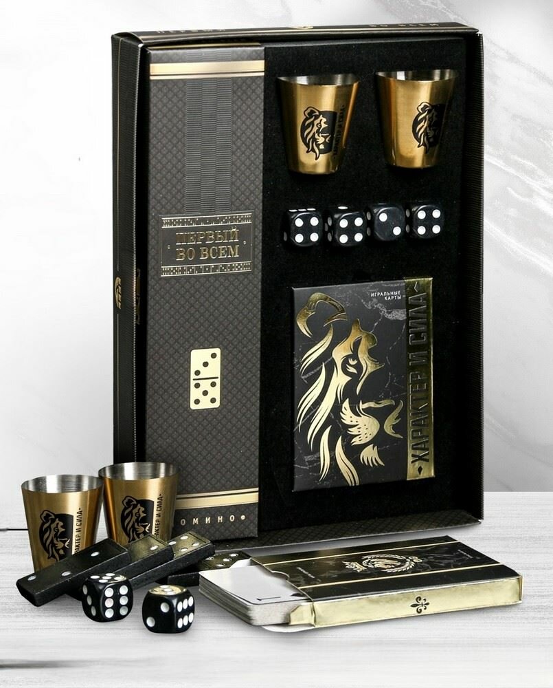 Подарочный набор мужской «Характер и сила»: карты, домино, стопки 2 шт х 30 мл, кости игральные 4 шт