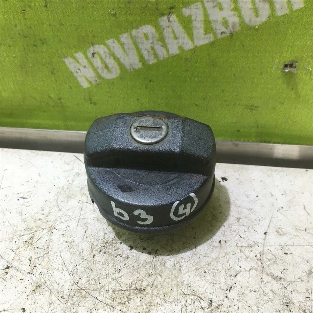 Крышка топливного бака VW Golf 3 Vento 91-97