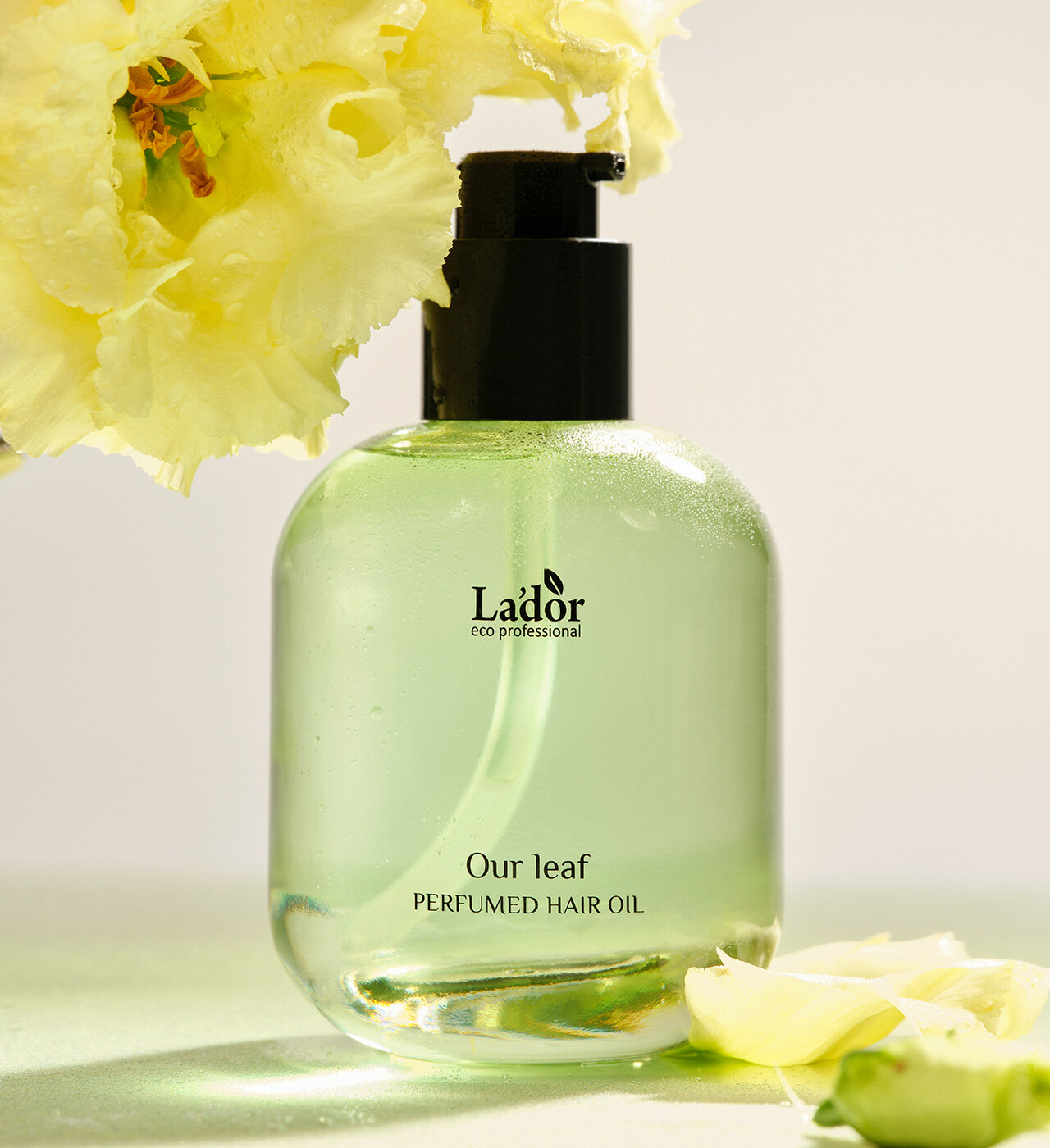 Увлажняющее масло для волос с ароматом зелёной розы La'Dor Perfumed Hair Oil 04 - Our Leaf (80 мл)