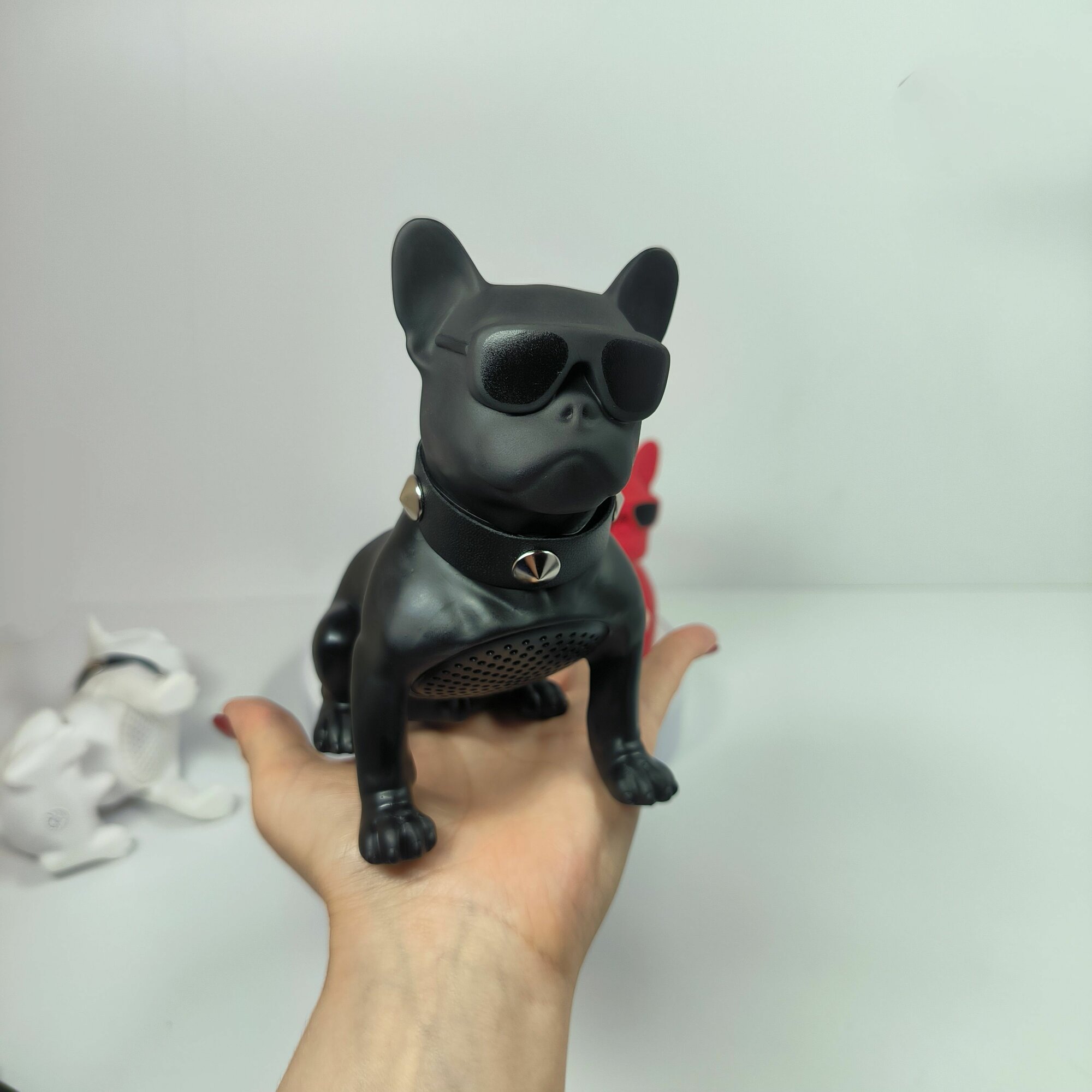 Музыкальная беспроводная Bluetooth колонка Собака 13 см, DOG BULDOG CH-M12, музыкальная игрушка, цвет черный