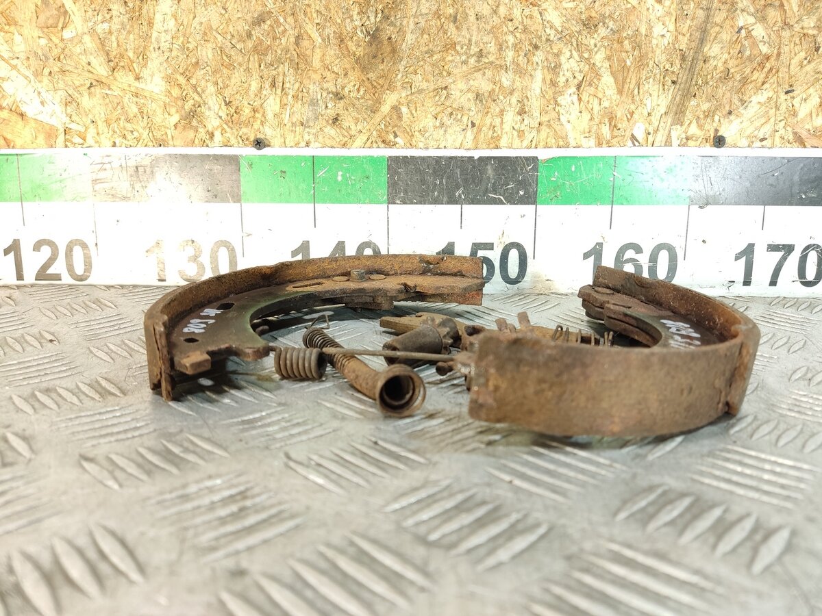 Механизм ручника LAND ROVER Discovery 2009-2016 SXS500011