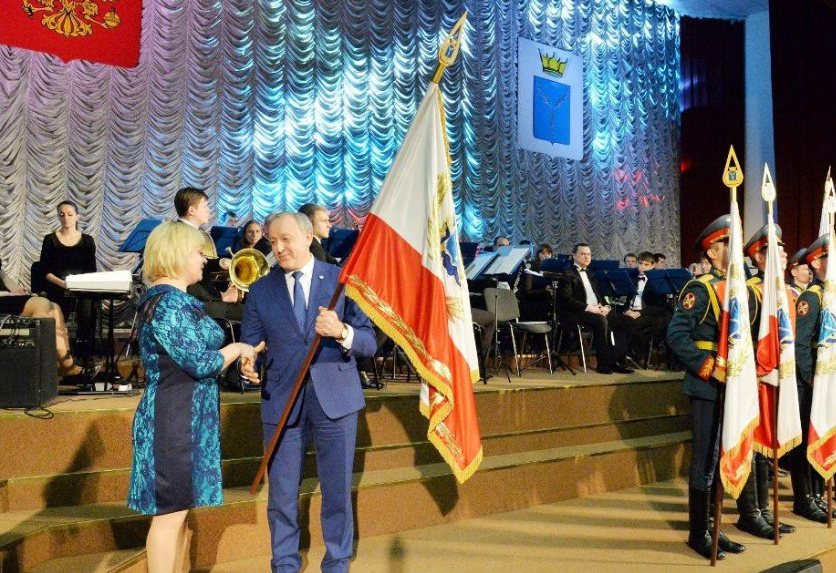 Переходящий штандарт Губернатора Саратовской области вышитый 100х150 см