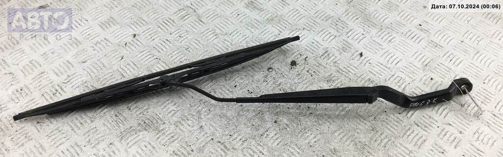 Щеткодержатель (поводок стеклоочистителя) передний Nissan Almera N16 (2000-2007)