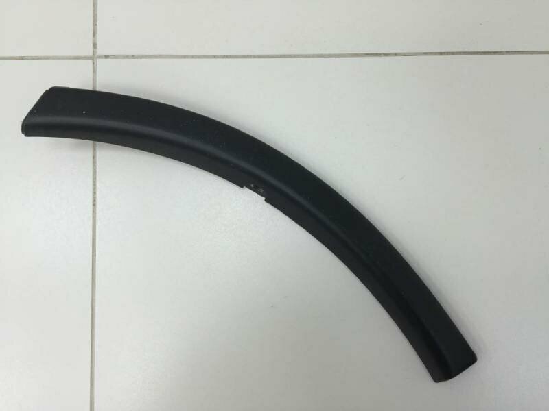 Накладка переднего бампера правая Mitsubishi Outlander GF 2012