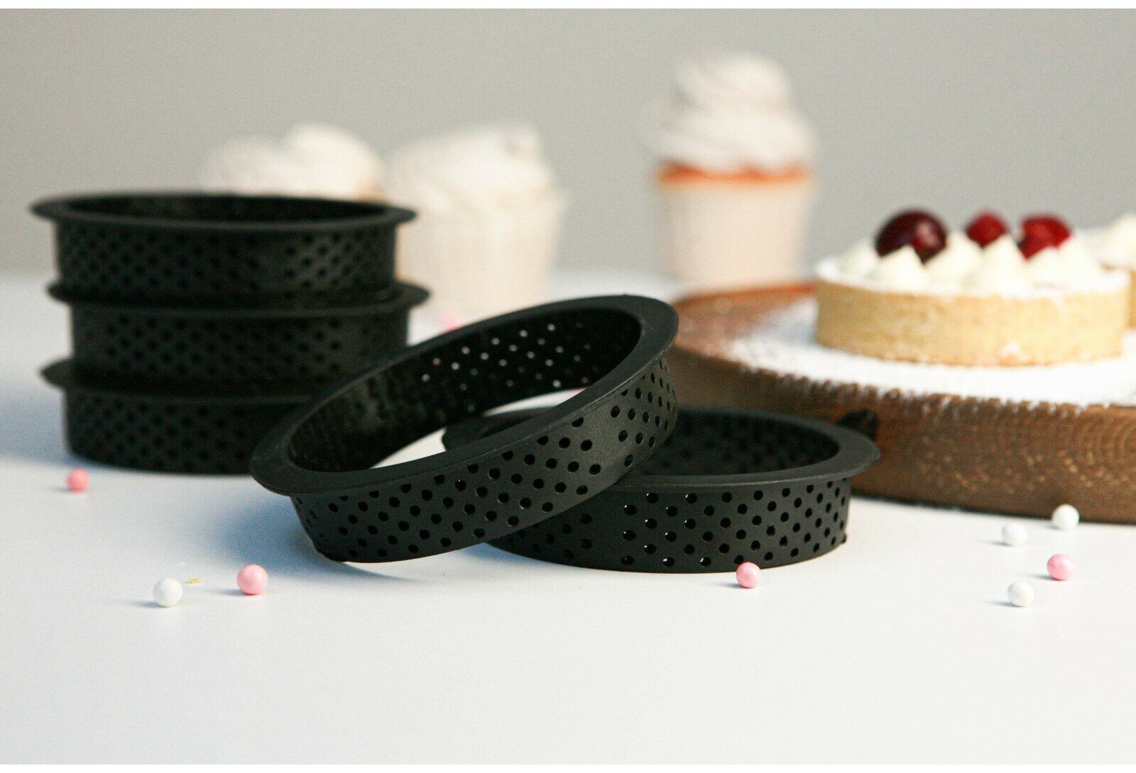 Набор перфорированных форм для выпечки, внутренний d=8,2 см, 6 шт, цвет чёрный, 4487446
