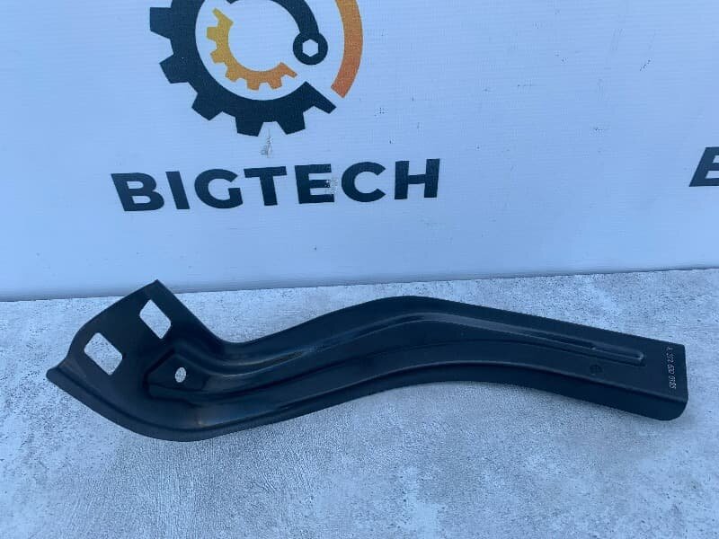 Кронштейн крепления фары левый Mercedes Benz A2126200185