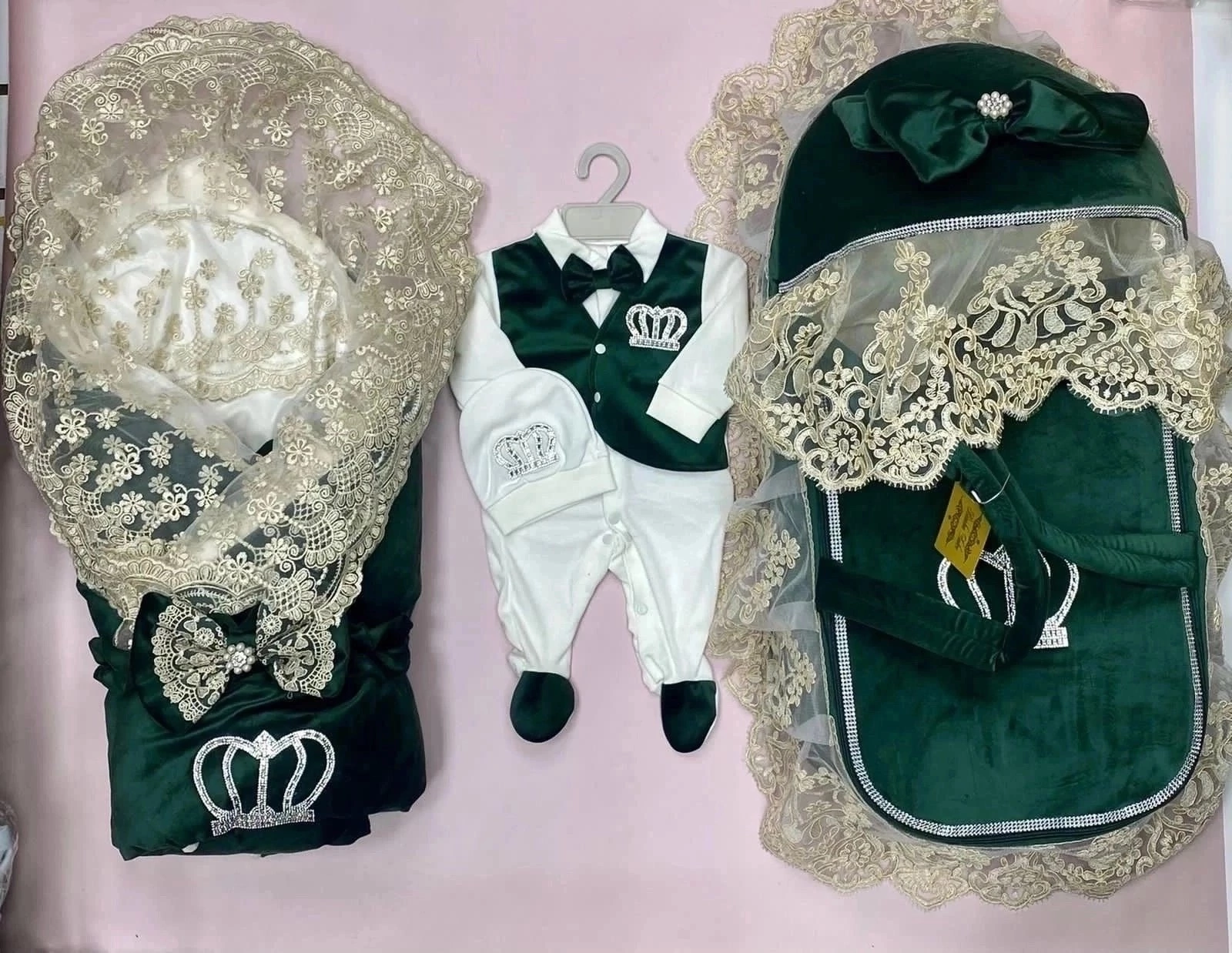 Люлька для новорожденного на выписку комплект нарядный для мальчика Изумруд