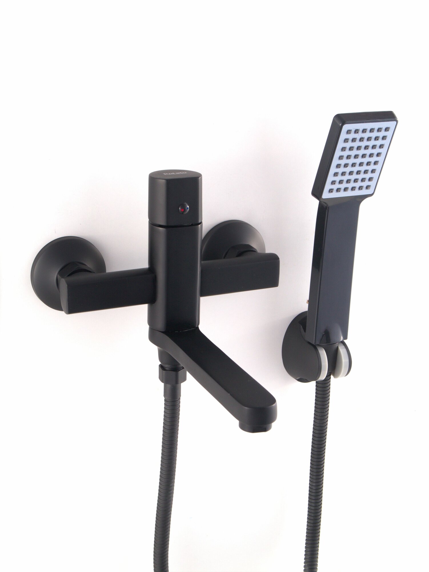 Смеситель для ванны с душем Potato P30360BL однорыжачный, с коротким изливом, кран в ванную с душевой лейкой, черный