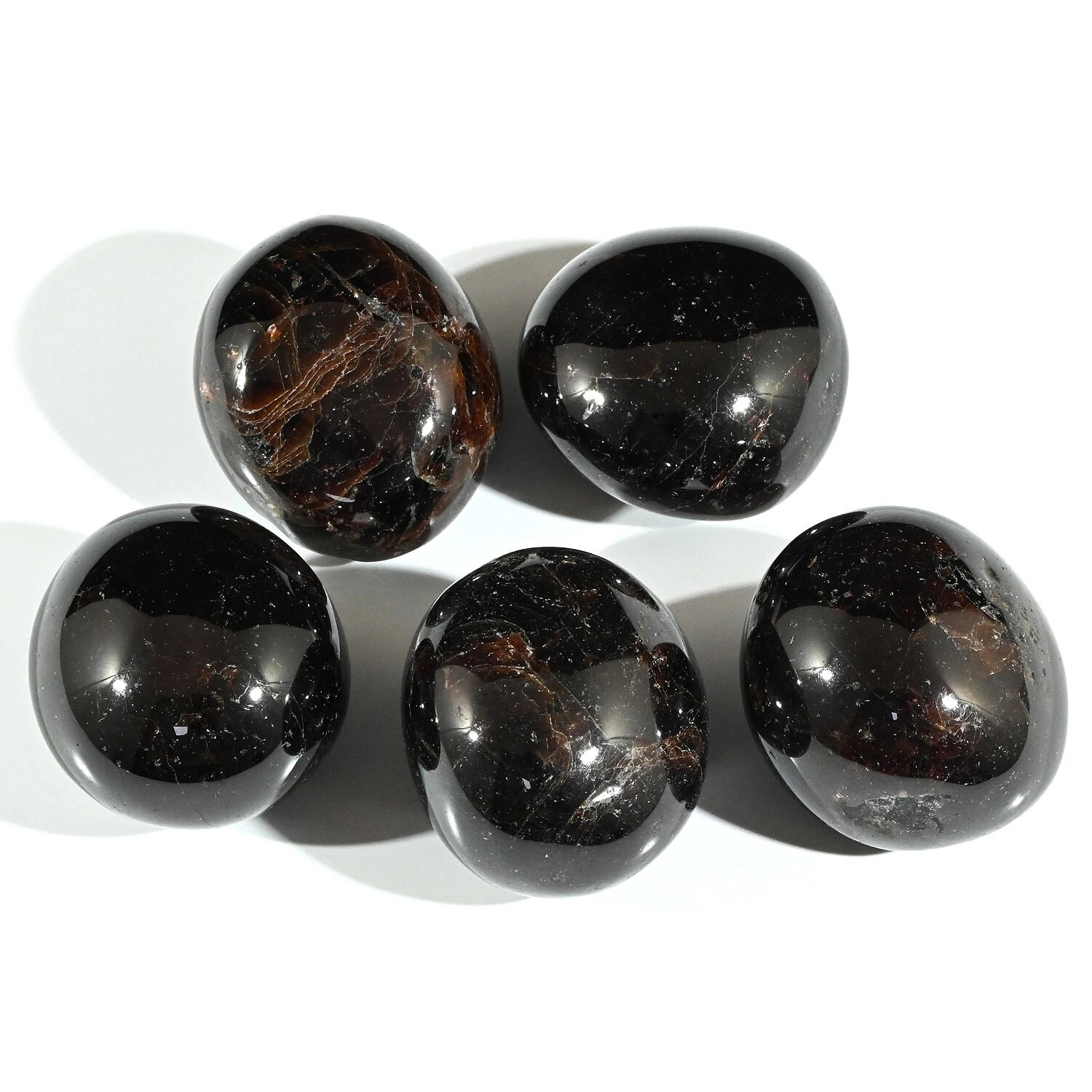 Минерал альмандин "Гранат" 44*36*26мм, 100-109г .