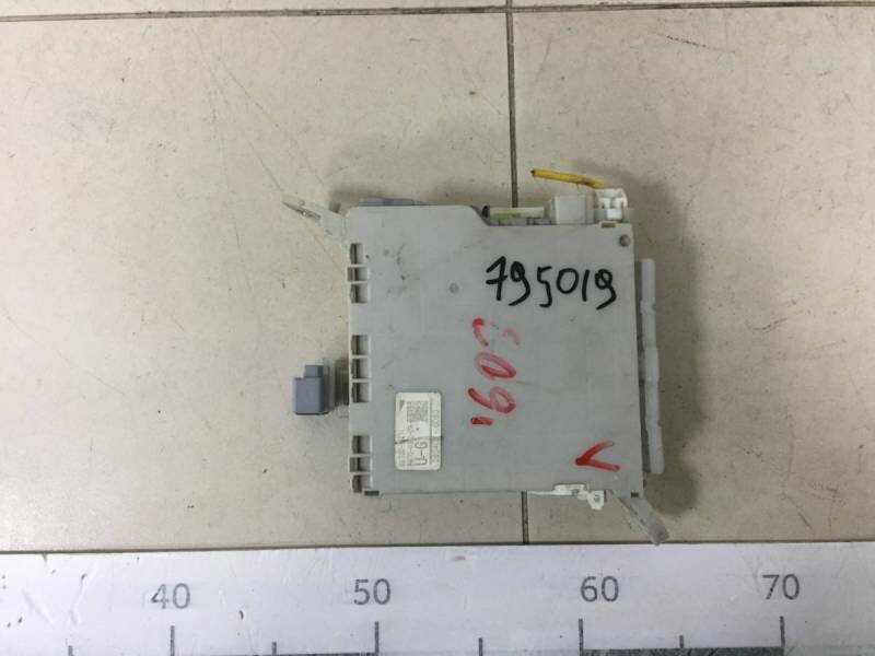 Блок предохранителей Lexus LS USF40 2006-2017 кат.номер: 8273050471