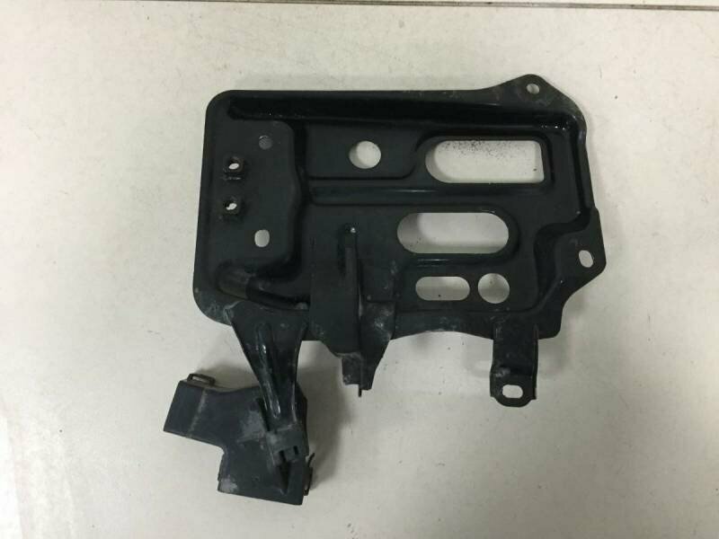 Крепление АКБ корпус / подставка Toyota Auris E150 2006-2012 кат.номер: 7441012020
