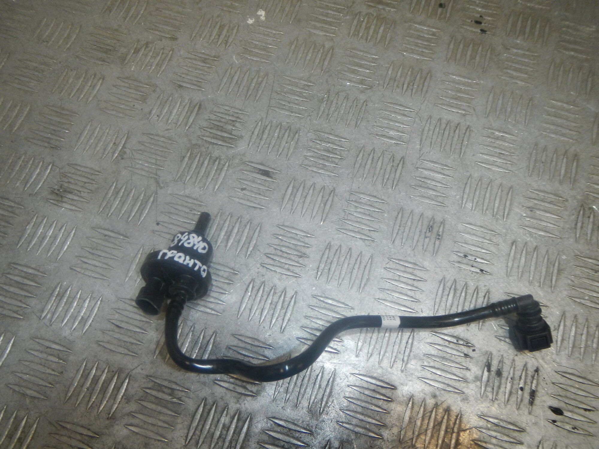 Б/У Клапан вентиляции топливного бака, ВАЗ (VAZ)-LADA GRANTA (гранта) FL (18-) LADA GRANTA (Гранта) FL (18-) Без видимых...