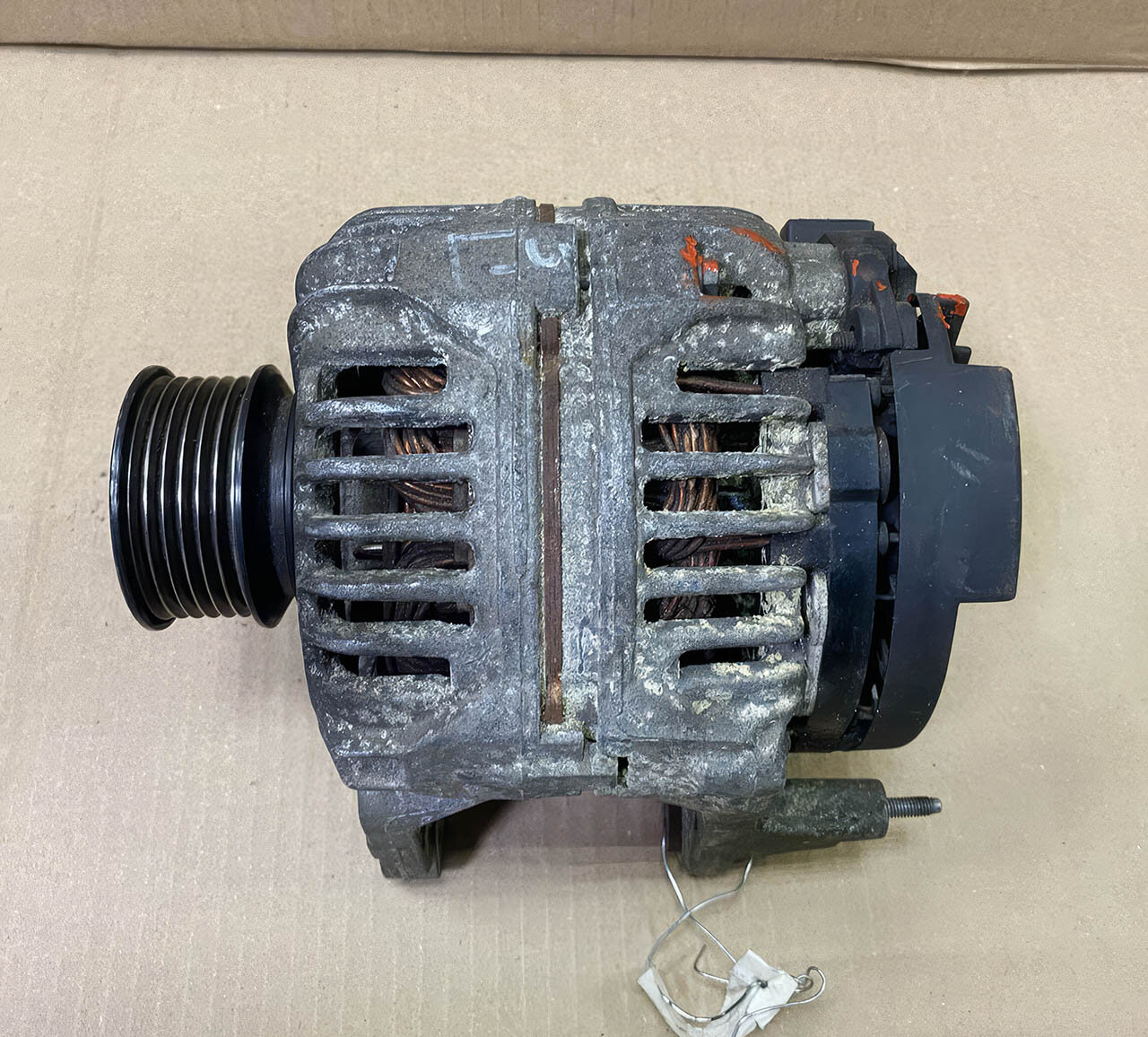 Генератор VW Golf 4 90A CA1378IR