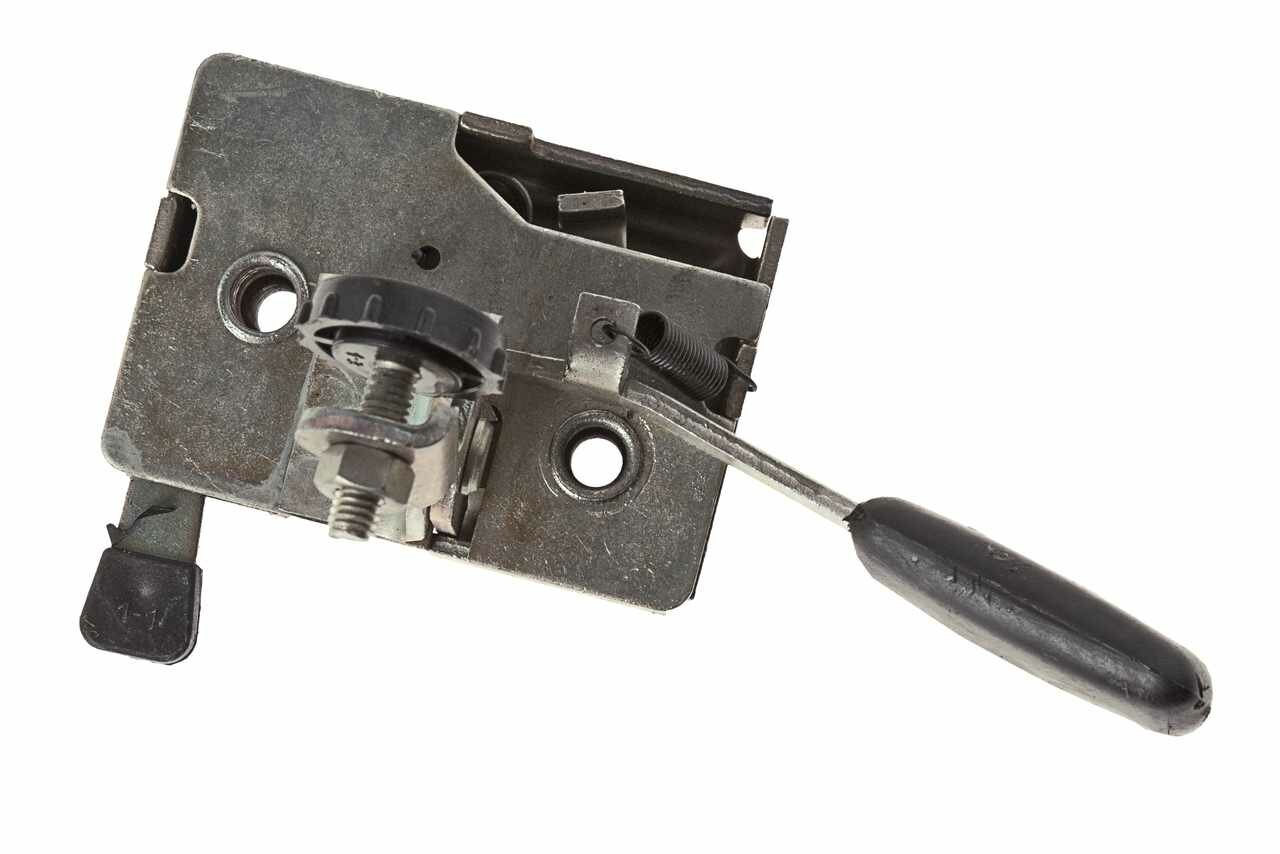 Замок двери левый УП, 80-6105050, мповт