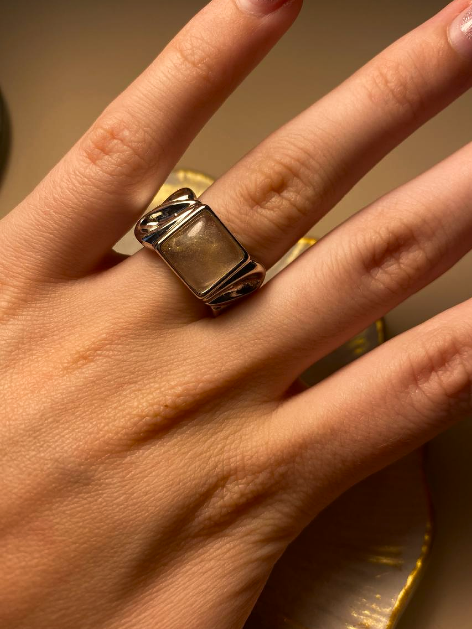 Кольцо, стекло