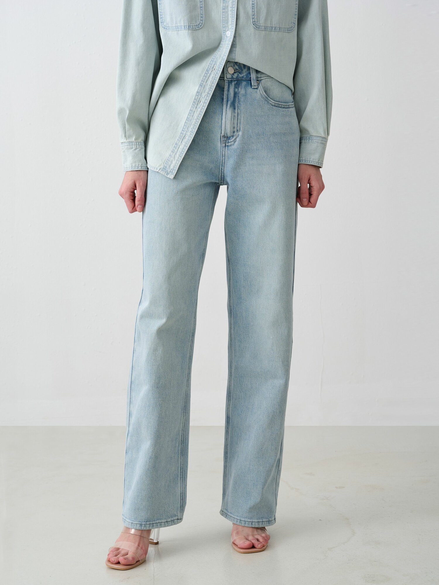 Джинсы широкие 