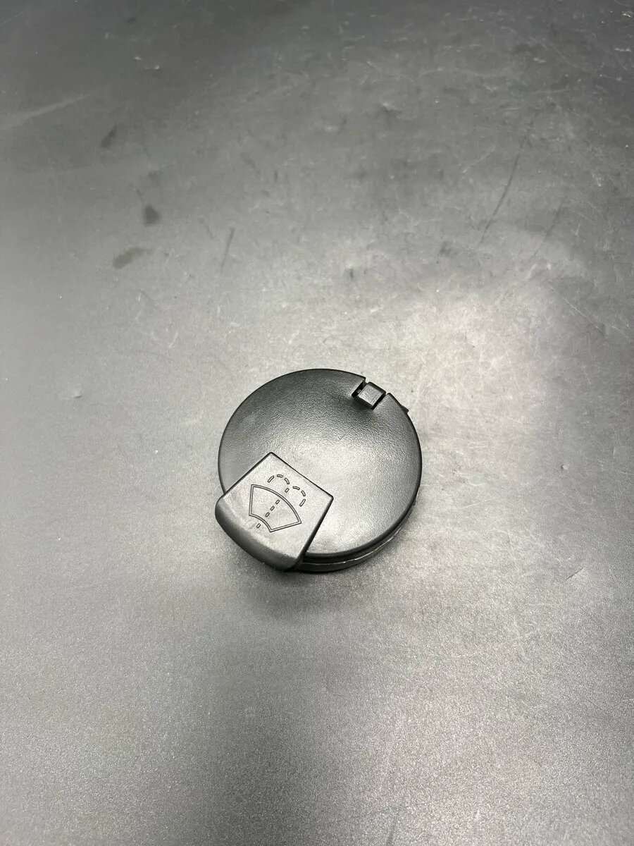 Крышка бачка омывателя Новое