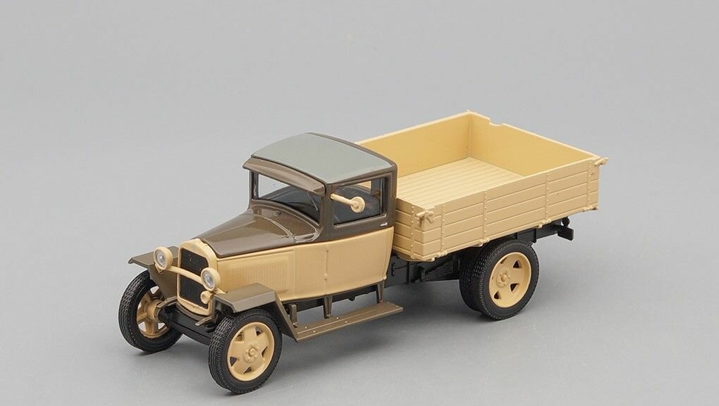 Наш Автопром Грузовик ММ 1946 Масштабная модель 1/43