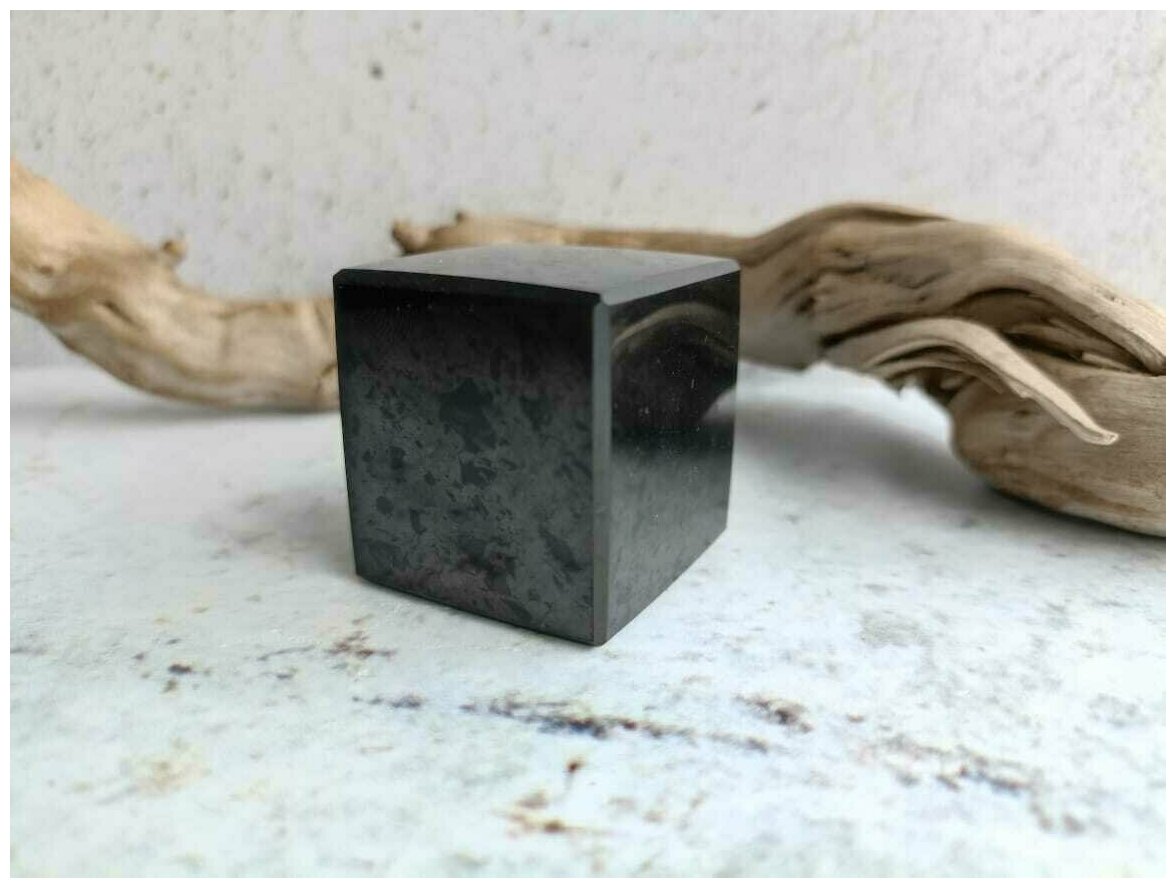 Куб из шунгита. 30*30*30мм