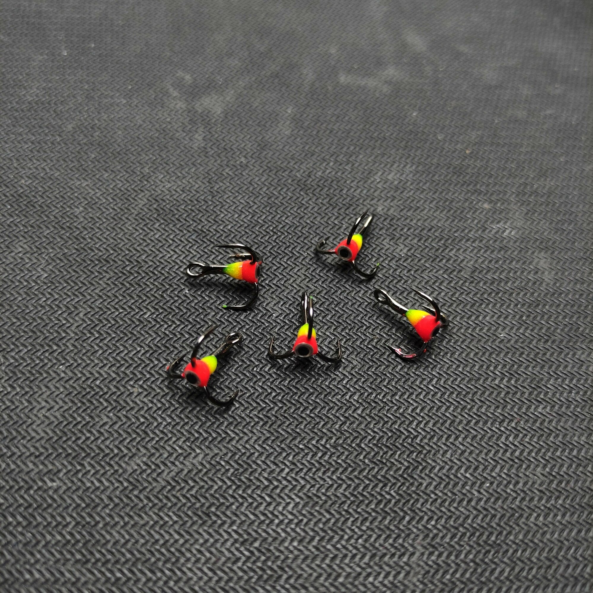 Тройник Крючки тройники Hayabusa с каплей Светофор №12 крючок для зимней рыбалки (5шт)