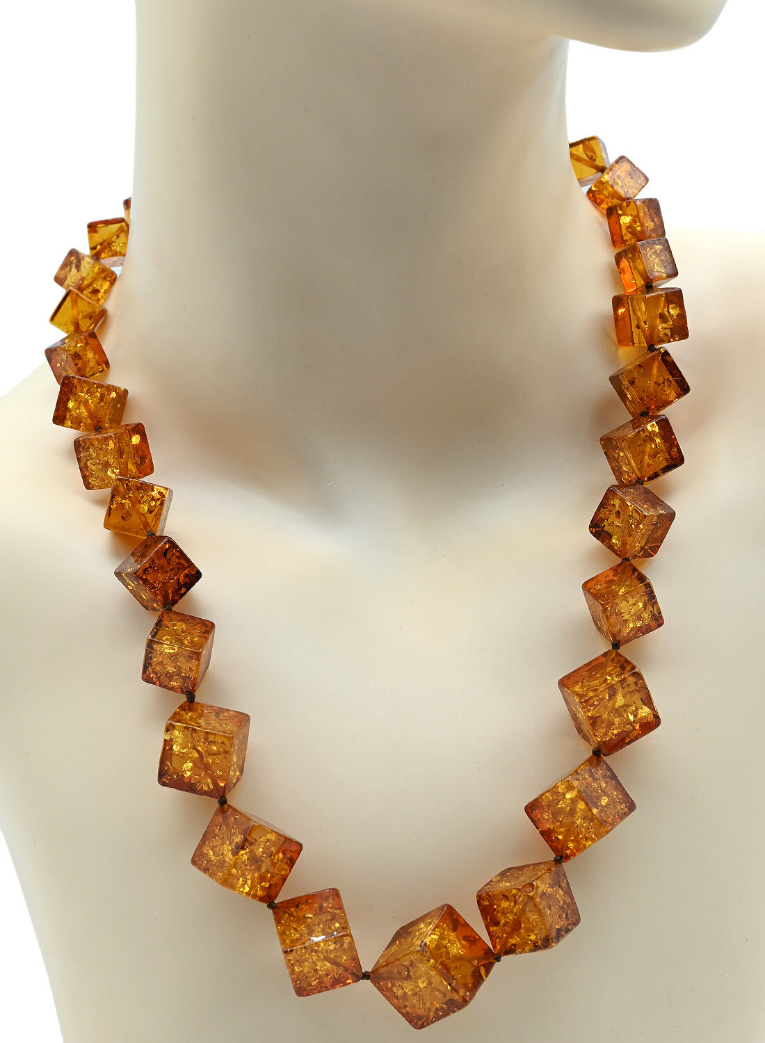 Колье, янтарь