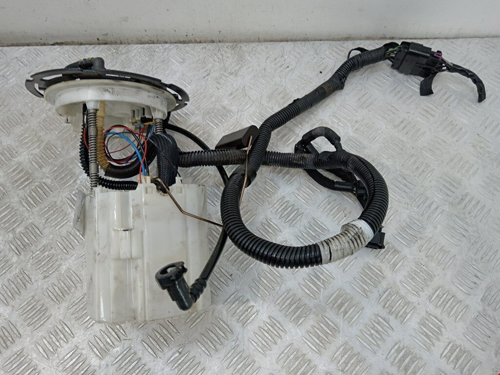 Насос топливный Chevrolet Cruze 2 (J300) 13503668 арт. 2178220