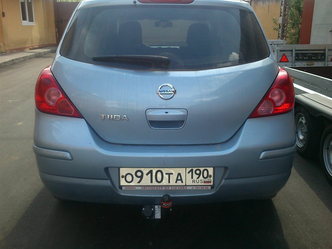 Фаркоп для Nissan Tiida хэтчбек/седан 2007г.-по н. в. (без электрики) (паспорт и сертификат) AvtoS. NS23