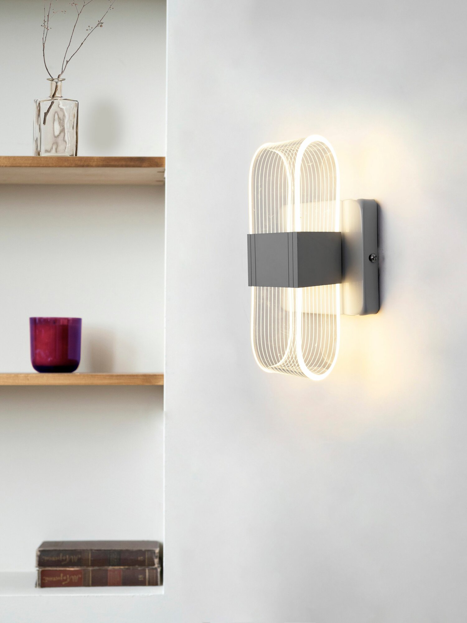 Настенный светильник