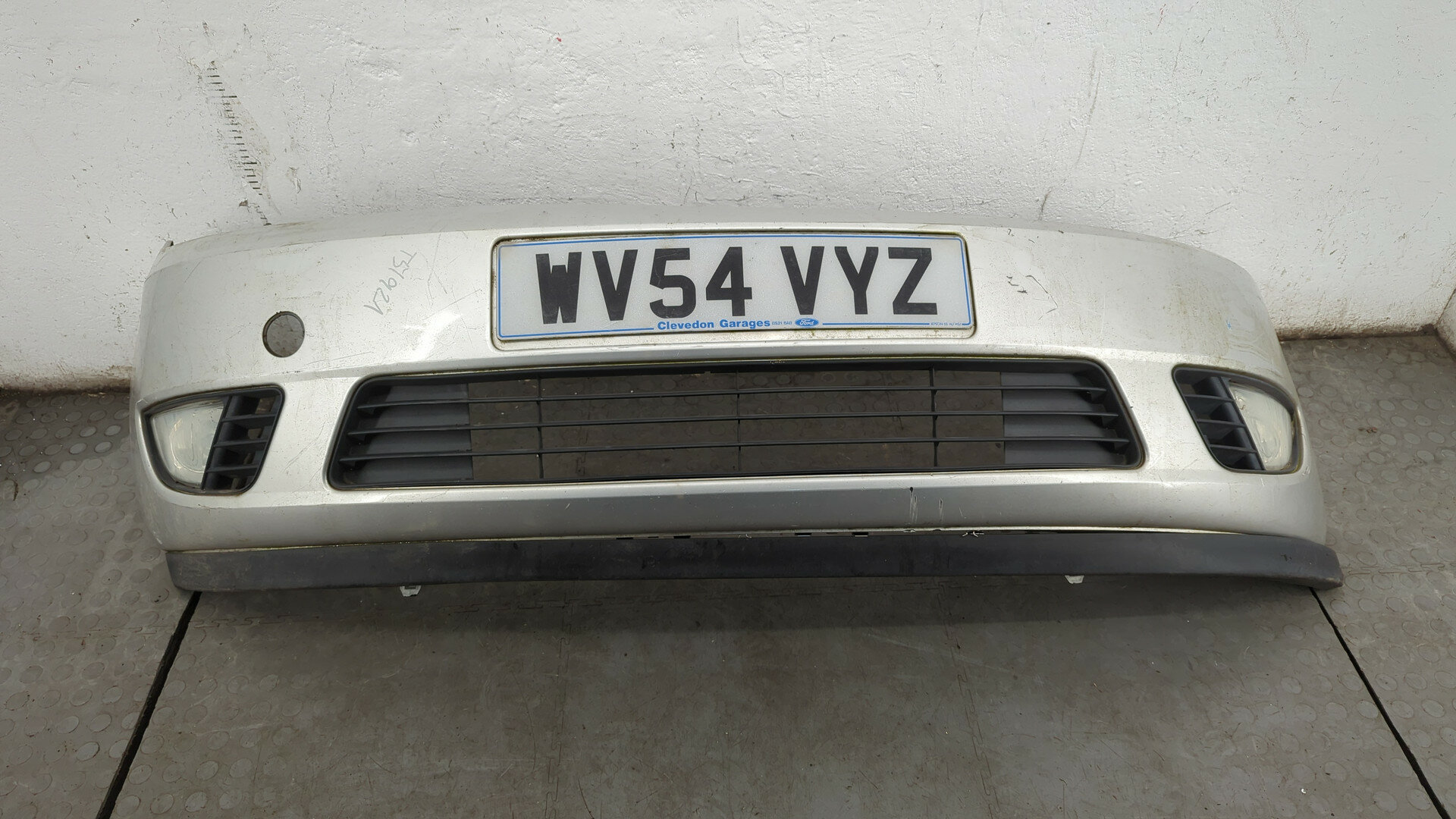 Бампер передний Ford Fiesta Б/У