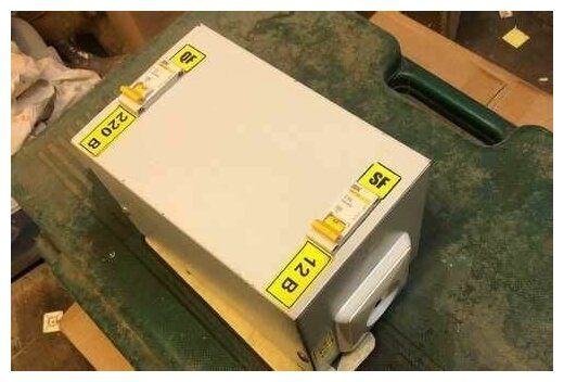 Ящик с понижающим трансформатором ЯТП-220/12/0.25 IP30 с автоматами УХЛ4