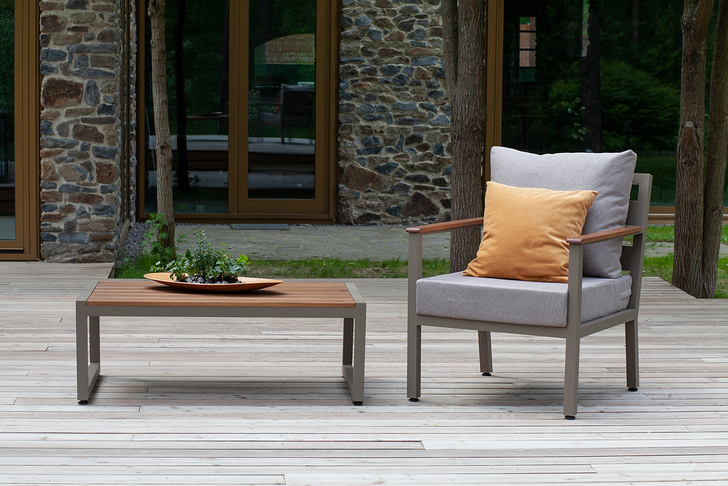 Стол уличный журнальный SANTORINI, алюминий цвет PECAN, дерево