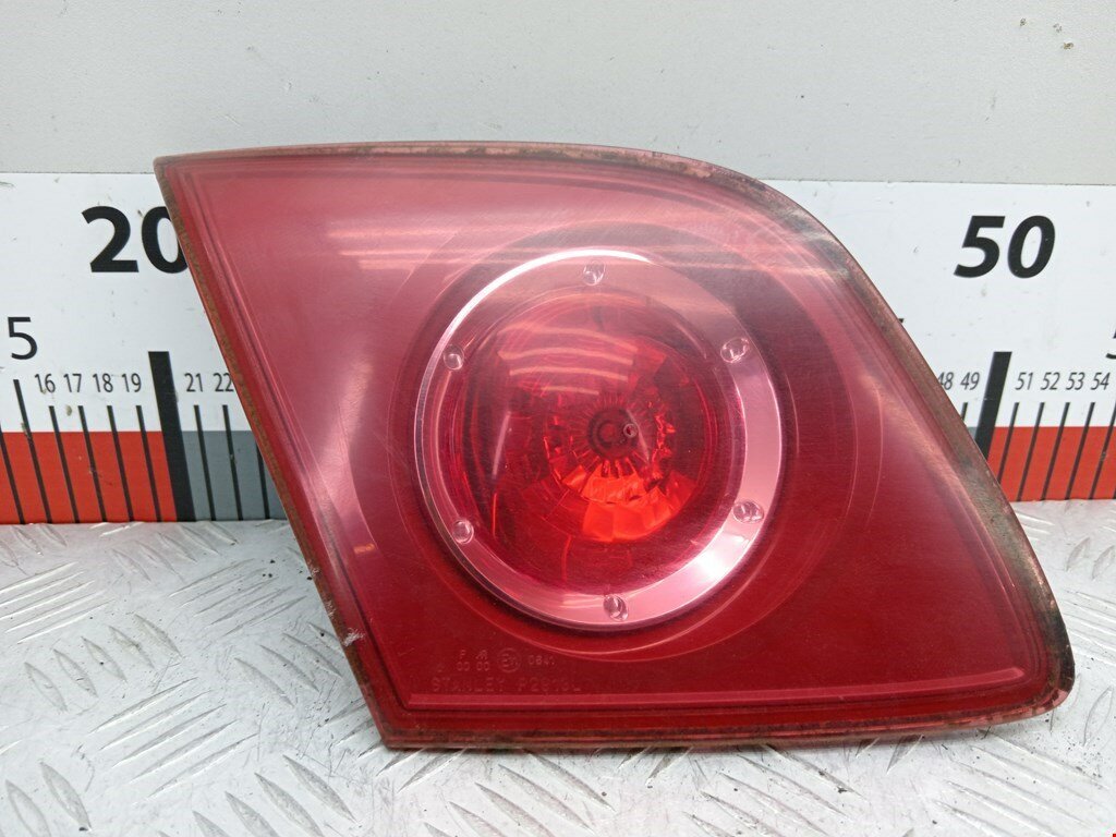 Фонарь крышки багажника левый Mazda 3 BK BP4L513G0C арт. 2056708