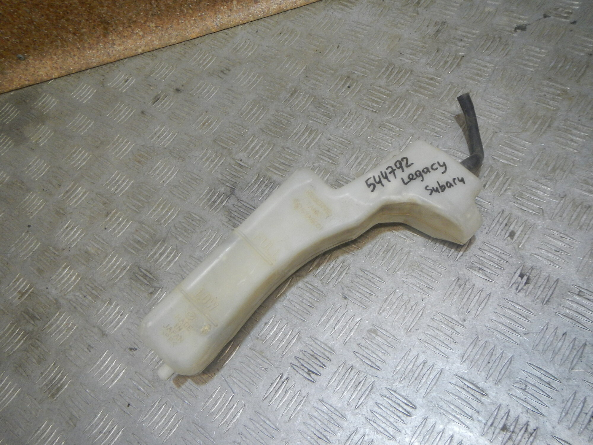 Б/У Бачок расширительный, Subaru (Субару)-LEGACY (B13) (03-09) SUBARU LEGACY (B13) (03-09) Небольшая деформация. 544792 ...