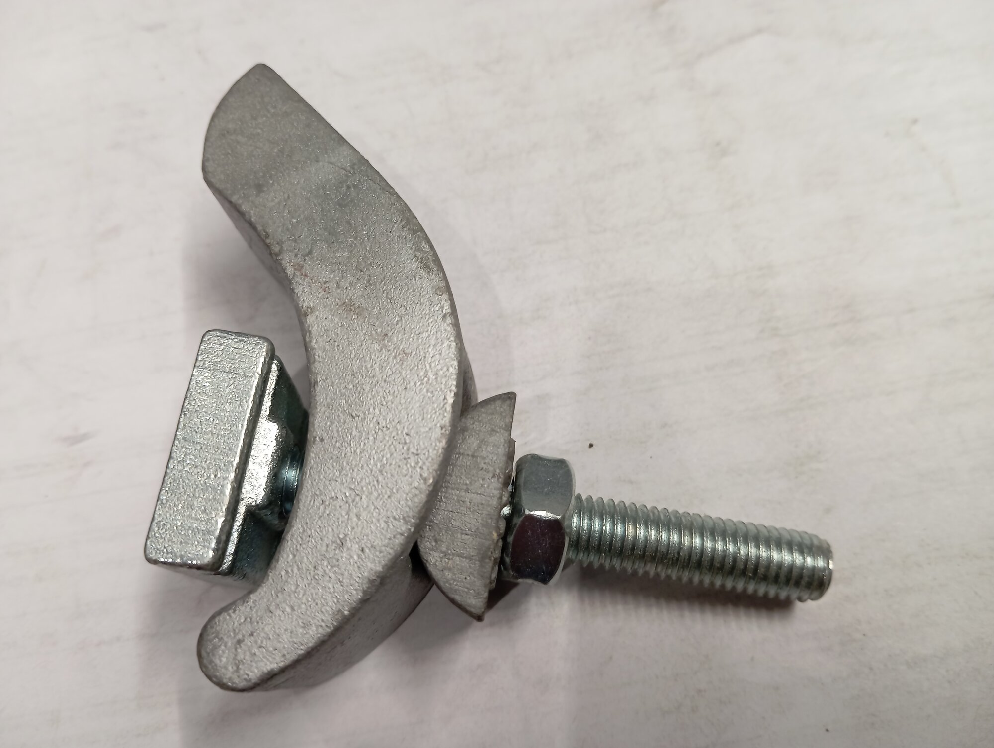 СМ301001DKC струбцина закрывающая