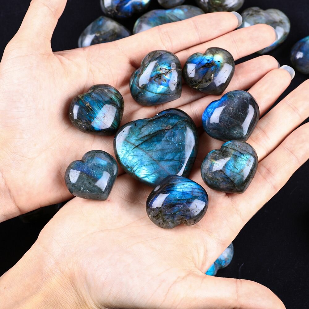 Натуральный лабрадор в форме сердца из пальмового камняTSD