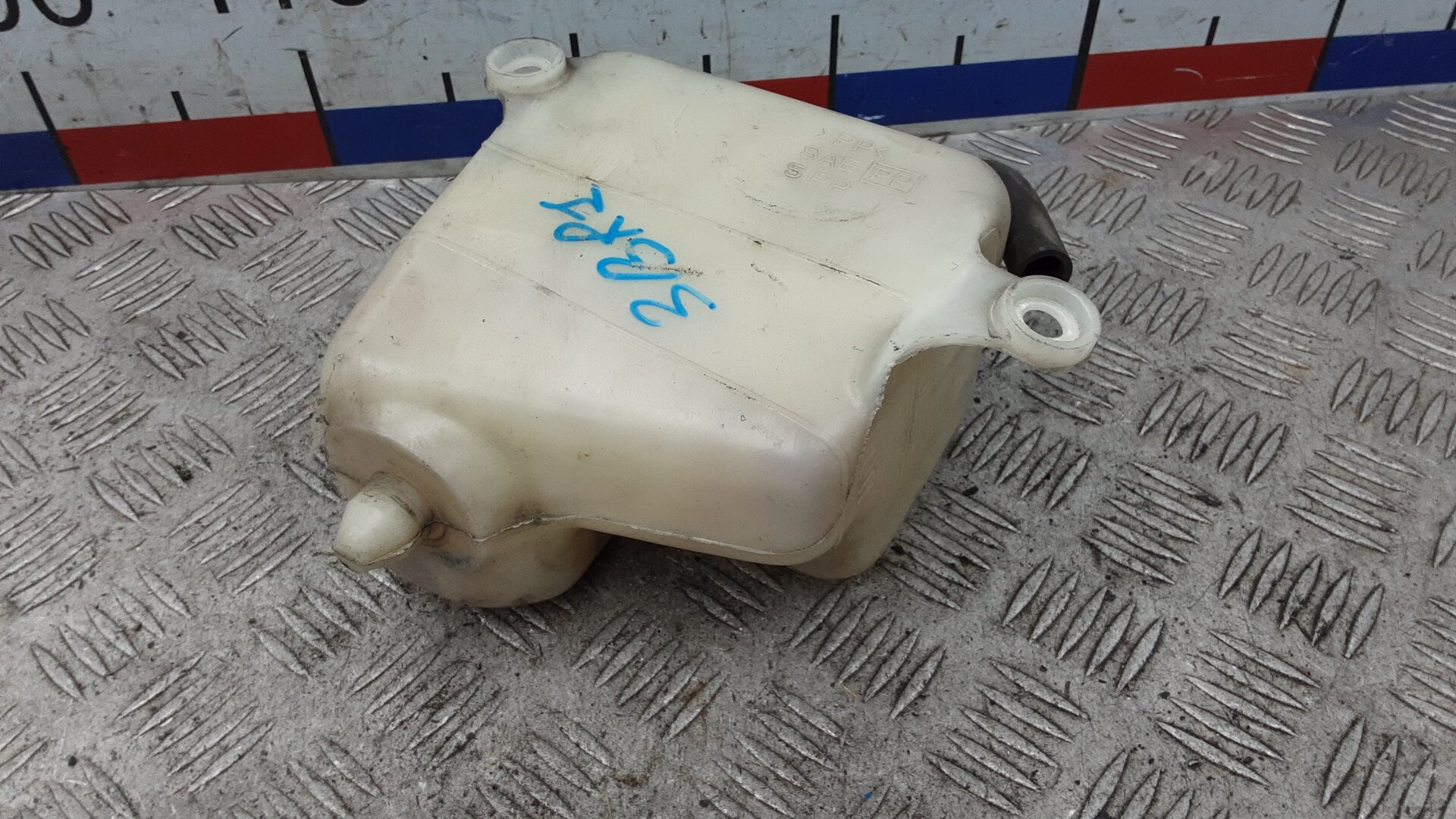 Бачок расширительный MITSUBISHI PAJERO SPORT 1