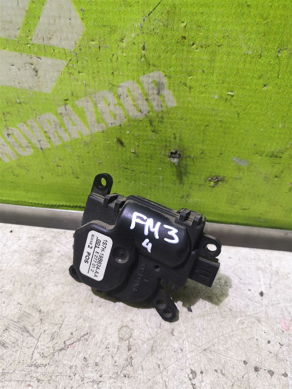 Моторчик заслонки отопителя Ford Mondeo 3 00-07